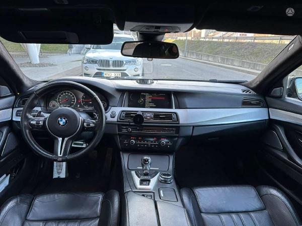 Melns BMW M5 2014 Viļņa, ar dzinēja tilpumu 4.40 L un nobraukumu 78 tūkst. km par 31950 €, foto 10 vietnē AUTOMOTO.COM.LV