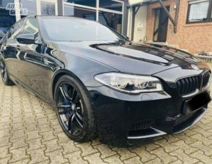 Black BMW M5 2014 in Vilnius, with an engine capacity of 4.40 L and mileage of 96 thousand km for 40000 €, photo 18 on AUTOMOTO.COM.LV