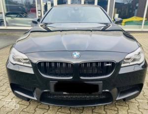 Black BMW M5 2014 in Vilnius, with an engine capacity of 4.40 L and mileage of 96 thousand km for 40000 €, photo 19 on AUTOMOTO.COM.LV