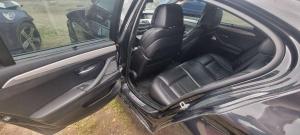 Black BMW M5 2015 in Vilnius, with an engine capacity of 4.40 L and mileage of 203 thousand km for 15900 €, photo 17 on AUTOMOTO.COM.LV