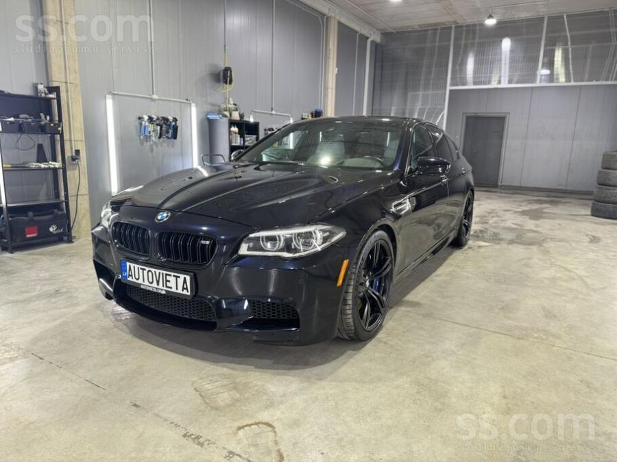 Melns BMW M5 2016 Rīga, ar dzinēja tilpumu 4.40 L un nobraukumu 167 tūkst. km par 34485 €, foto 1 vietnē AUTOMOTO.COM.LV