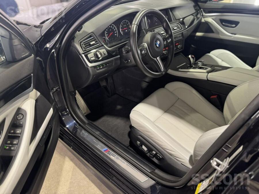 Melns BMW M5 2016 Rīga, ar dzinēja tilpumu 4.40 L un nobraukumu 167 tūkst. km par 34485 €, foto 14 vietnē AUTOMOTO.COM.LV