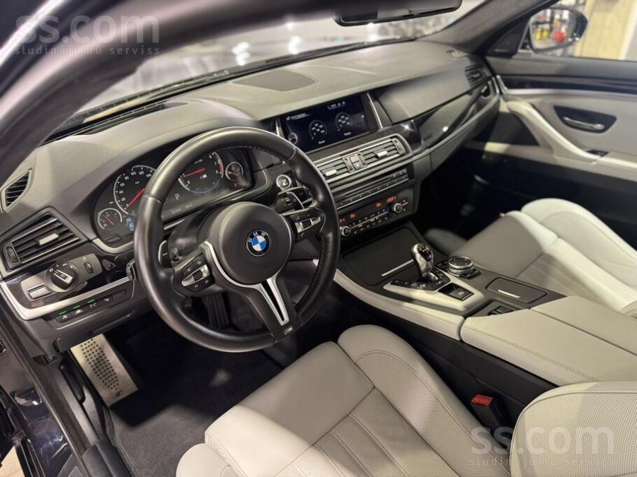 Melns BMW M5 2016 Rīga, ar dzinēja tilpumu 4.40 L un nobraukumu 167 tūkst. km par 34485 €, foto 21 vietnē AUTOMOTO.COM.LV