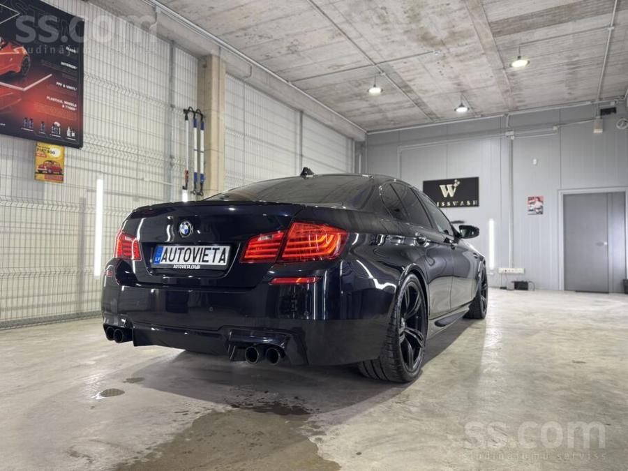Melns BMW M5 2016 Rīga, ar dzinēja tilpumu 4.40 L un nobraukumu 167 tūkst. km par 34485 €, foto 33 vietnē AUTOMOTO.COM.LV