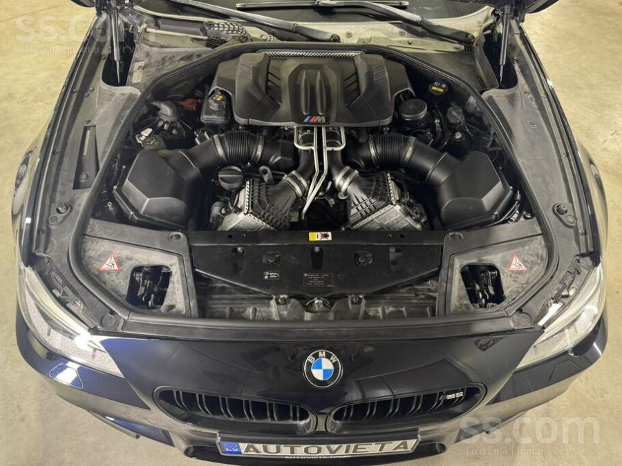 Melns BMW M5 2016 Rīga, ar dzinēja tilpumu 4.40 L un nobraukumu 167 tūkst. km par 34485 €, foto 36 vietnē AUTOMOTO.COM.LV