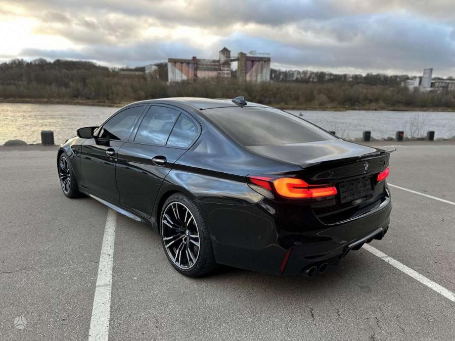 Melns BMW M5 2018 Kauņa, ar dzinēja tilpumu 4.40 L un nobraukumu 83 tūkst. km par 47500 €, foto 6 vietnē AUTOMOTO.COM.LV