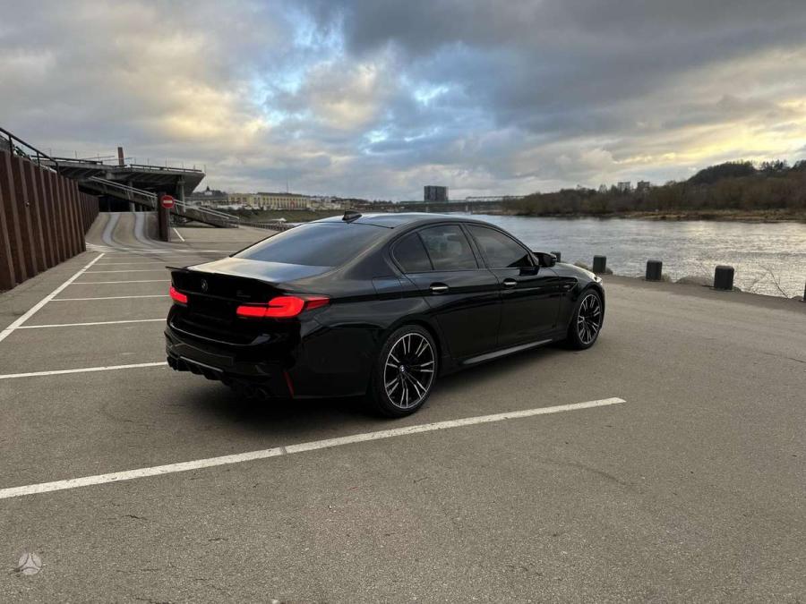 Melns BMW M5 2018 Kauņa, ar dzinēja tilpumu 4.40 L un nobraukumu 83 tūkst. km par 47500 €, foto 13 vietnē AUTOMOTO.COM.LV
