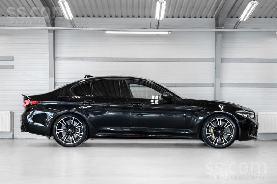 Melns BMW M5 2018 Tukums, ar dzinēja tilpumu 4.40 L un nobraukumu 0 tūkst. km par 59990 €, foto 5 vietnē AUTOMOTO.COM.LV