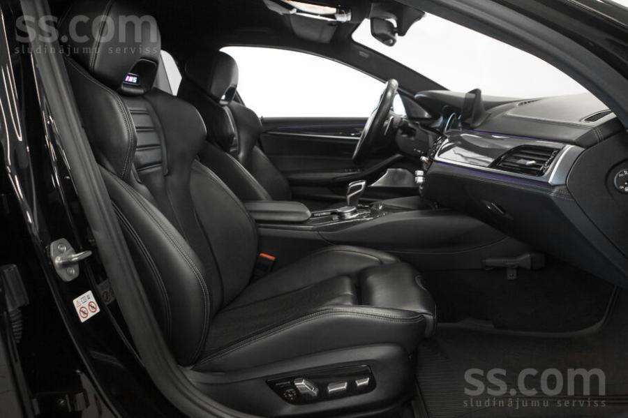 Melns BMW M5 2018 Tukums, ar dzinēja tilpumu 4.40 L un nobraukumu 0 tūkst. km par 59990 €, foto 13 vietnē AUTOMOTO.COM.LV