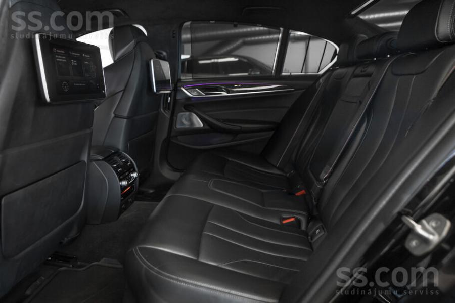 Melns BMW M5 2018 Tukums, ar dzinēja tilpumu 4.40 L un nobraukumu 0 tūkst. km par 59990 €, foto 15 vietnē AUTOMOTO.COM.LV