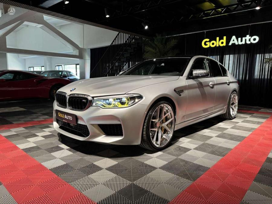 Melns BMW M5 2018 Viļņa, ar dzinēja tilpumu 4.40 L un nobraukumu 69 tūkst. km par 57000 €, foto 1 vietnē AUTOMOTO.COM.LV