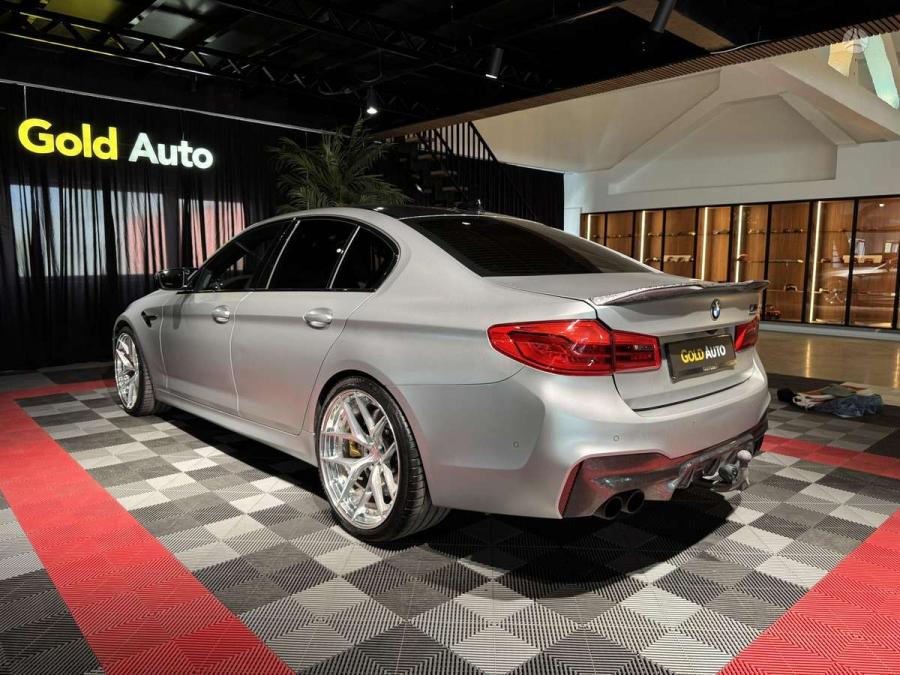 Melns BMW M5 2018 Viļņa, ar dzinēja tilpumu 4.40 L un nobraukumu 69 tūkst. km par 57000 €, foto 5 vietnē AUTOMOTO.COM.LV