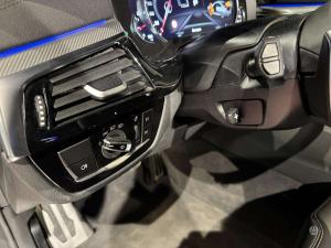 Melns BMW M5 2018 Viļņa, ar dzinēja tilpumu 4.40 L un nobraukumu 69 tūkst. km par 57000 €, foto 25 vietnē AUTOMOTO.COM.LV