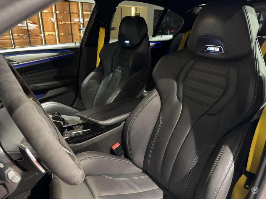 Melns BMW M5 2018 Viļņa, ar dzinēja tilpumu 4.40 L un nobraukumu 69 tūkst. km par 57000 €, foto 29 vietnē AUTOMOTO.COM.LV