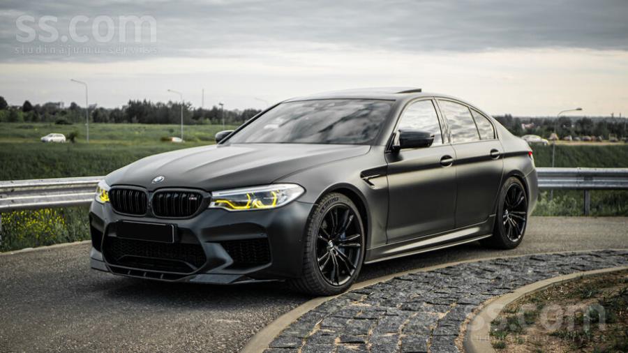 Black BMW M5 2019 in Daugavpils, with an engine capacity of 4.40 L and mileage of 100 thousand km for 62900 €, photo 1 on AUTOMOTO.COM.LV