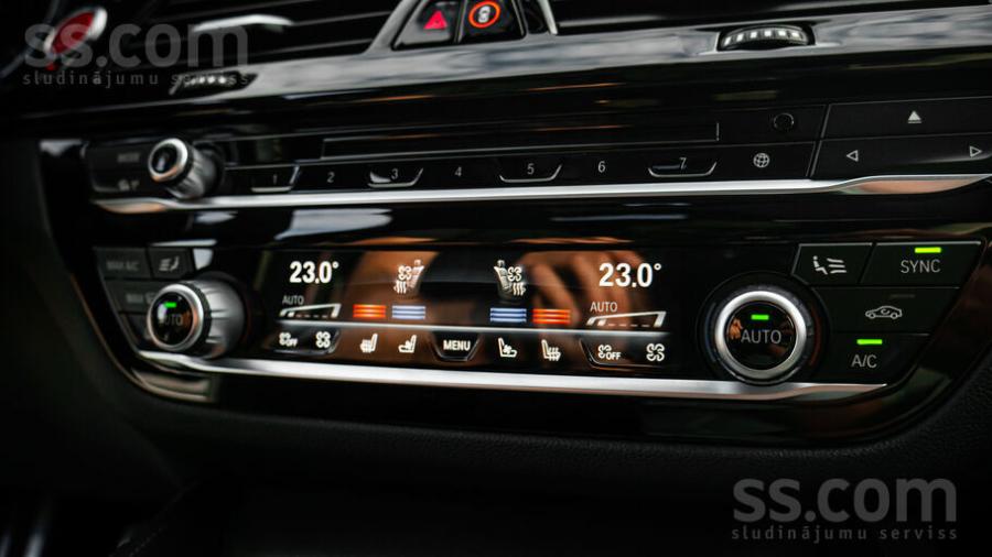 Black BMW M5 2019 in Daugavpils, with an engine capacity of 4.40 L and mileage of 100 thousand km for 62900 €, photo 13 on AUTOMOTO.COM.LV