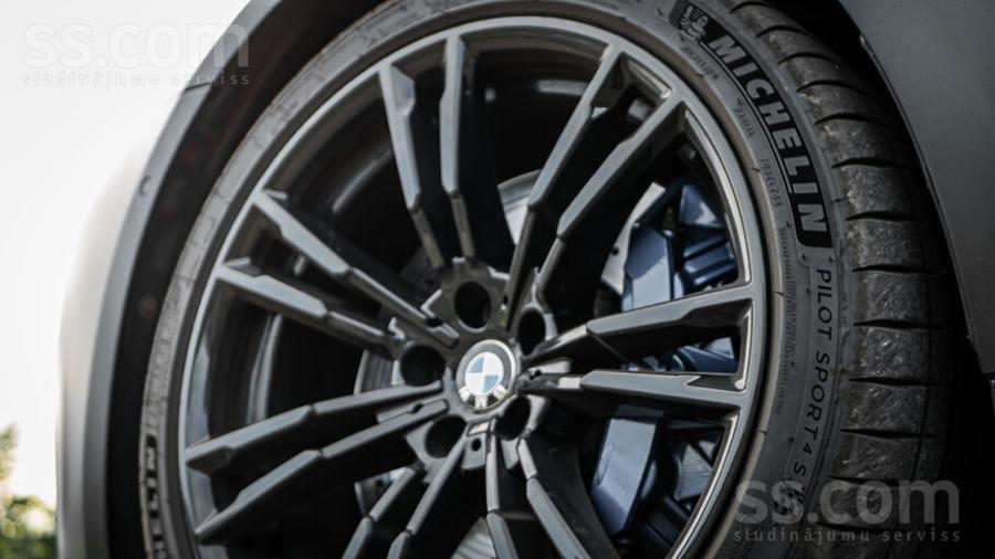 Black BMW M5 2019 in Daugavpils, with an engine capacity of 4.40 L and mileage of 100 thousand km for 62900 €, photo 20 on AUTOMOTO.COM.LV