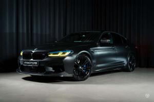 Melns BMW M5 2020 Viļņa, ar dzinēja tilpumu 4.40 L un nobraukumu 51 tūkst. km par 59998 €, foto  vietnē AUTOMOTO.COM.LV