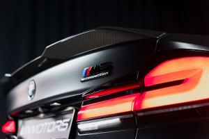 Melns BMW M5 2020 Viļņa, ar dzinēja tilpumu 4.40 L un nobraukumu 51 tūkst. km par 59998 €, foto 16 vietnē AUTOMOTO.COM.LV