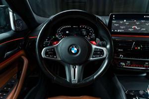 Melns BMW M5 2020 Viļņa, ar dzinēja tilpumu 4.40 L un nobraukumu 51 tūkst. km par 59998 €, foto 26 vietnē AUTOMOTO.COM.LV