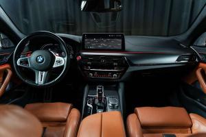 Melns BMW M5 2020 Viļņa, ar dzinēja tilpumu 4.40 L un nobraukumu 51 tūkst. km par 59998 €, foto 29 vietnē AUTOMOTO.COM.LV