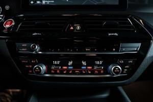 Melns BMW M5 2020 Viļņa, ar dzinēja tilpumu 4.40 L un nobraukumu 51 tūkst. km par 59998 €, foto 32 vietnē AUTOMOTO.COM.LV