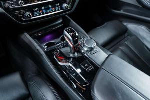 Melns BMW M5 2021 Viļņa, ar dzinēja tilpumu 4.40 L un nobraukumu 36 tūkst. km par 64999 €, foto 29 vietnē AUTOMOTO.COM.LV