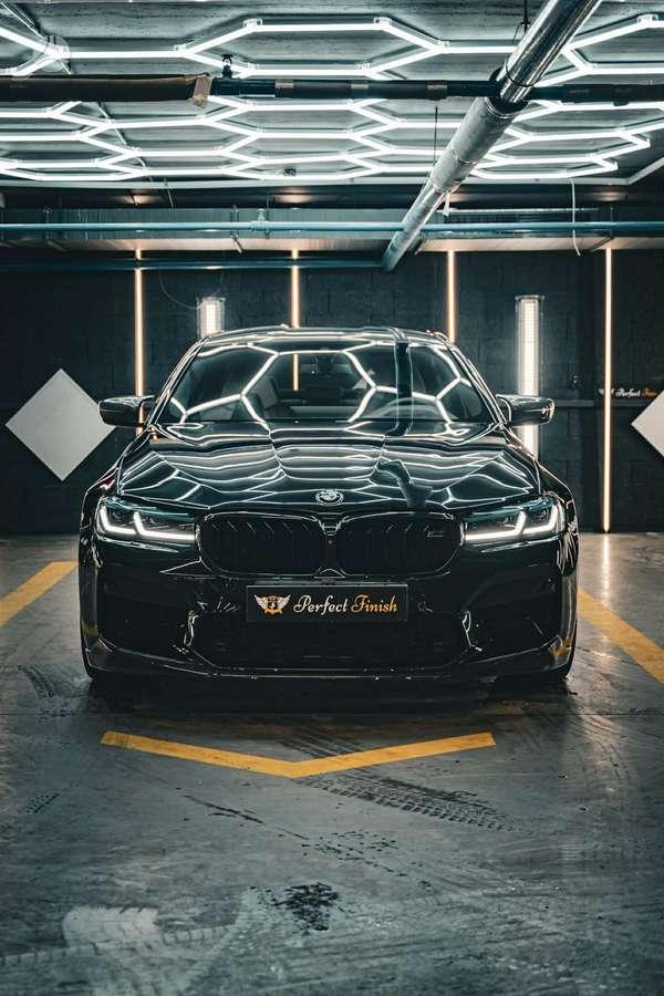 Melns BMW M5 2022 Kauņa, ar dzinēja tilpumu 4.40 L un nobraukumu 62 tūkst. km par 58600 €, foto 2 vietnē AUTOMOTO.COM.LV