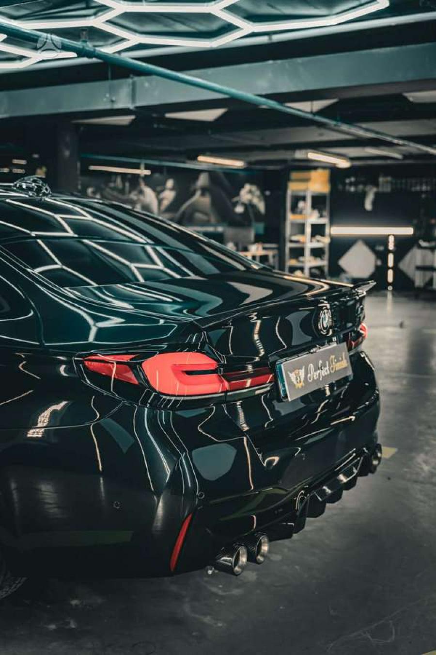 Melns BMW M5 2022 Kauņa, ar dzinēja tilpumu 4.40 L un nobraukumu 62 tūkst. km par 58600 €, foto 5 vietnē AUTOMOTO.COM.LV
