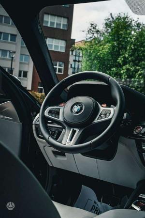 Melns BMW M5 2022 Kauņa, ar dzinēja tilpumu 4.40 L un nobraukumu 62 tūkst. km par 58600 €, foto 17 vietnē AUTOMOTO.COM.LV