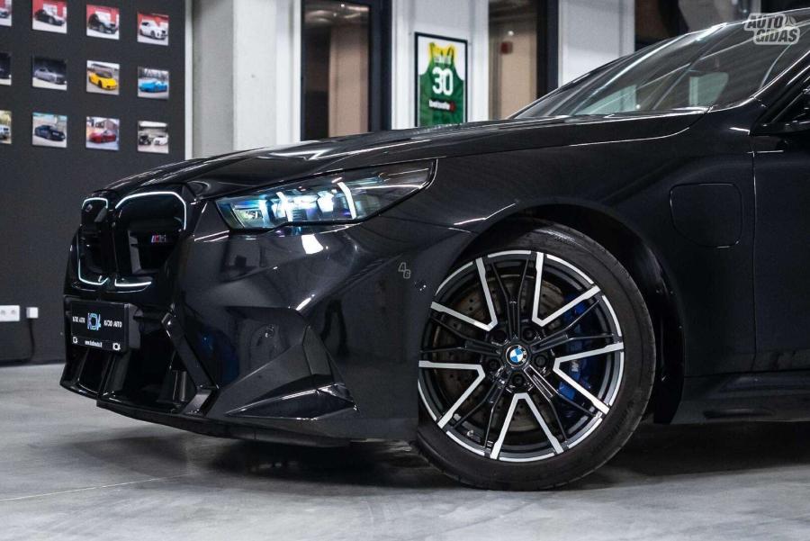 Melns BMW M5 2024 Marijampole, ar dzinēja tilpumu 4.40 L un nobraukumu 15 tūkst. km par 126950 €, foto 4 vietnē AUTOMOTO.COM.LV