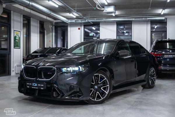 Melns BMW M5 2024 Marijampole, ar dzinēja tilpumu 4.40 L un nobraukumu 15 tūkst. km par 119950 €, foto 3 vietnē AUTOMOTO.COM.LV