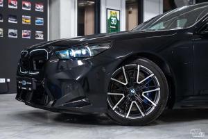 Melns BMW M5 2024 Marijampole, ar dzinēja tilpumu 4.40 L un nobraukumu 15 tūkst. km par 119950 €, foto 4 vietnē AUTOMOTO.COM.LV