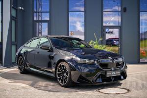 BMW M5 2024 Kauņa vietnē Melns BMW M5 2024 Kauņa, ar dzinēja tilpumu 4.40 L un nobraukumu 19 tūkst. km par 111450 €, foto 1 vietnē AUTOMOTO.COM.LV