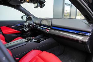 Black BMW M5 2024 in Kaunas, with an engine capacity of 4.40 L and mileage of 19 thousand km for 111450 €, photo 48 on AUTOMOTO.COM.LV