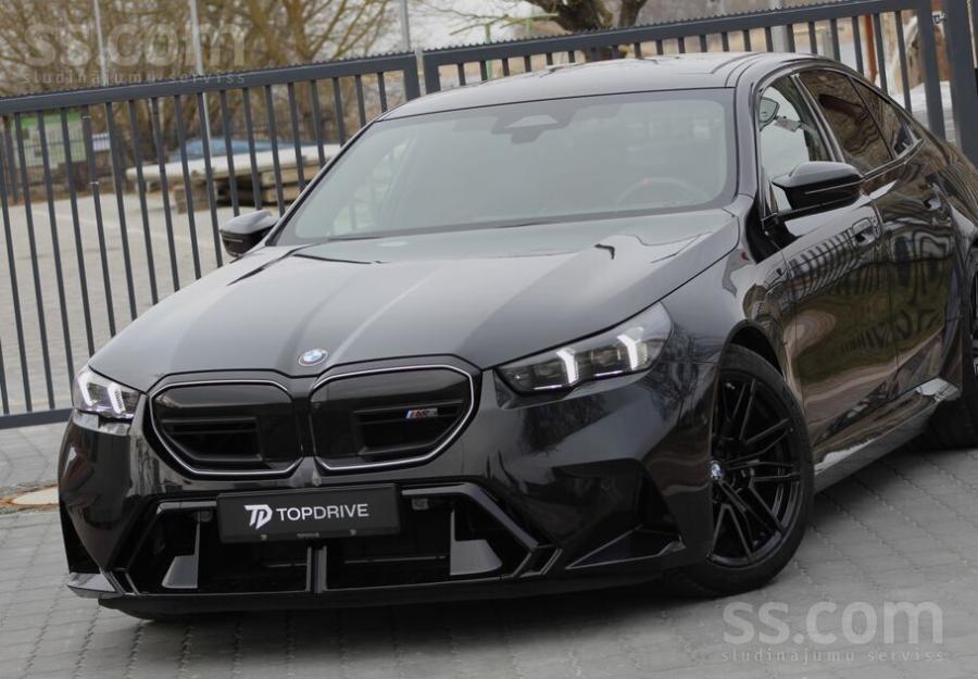 Melns BMW M5 2025 Jelgava, ar dzinēja tilpumu 4.40 L un nobraukumu 8 tūkst. km par 118000 €, foto 6 vietnē AUTOMOTO.COM.LV
