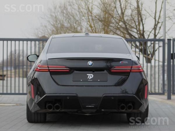 Melns BMW M5 2025 Jelgava, ar dzinēja tilpumu 4.40 L un nobraukumu 8 tūkst. km par 118000 €, foto 8 vietnē AUTOMOTO.COM.LV