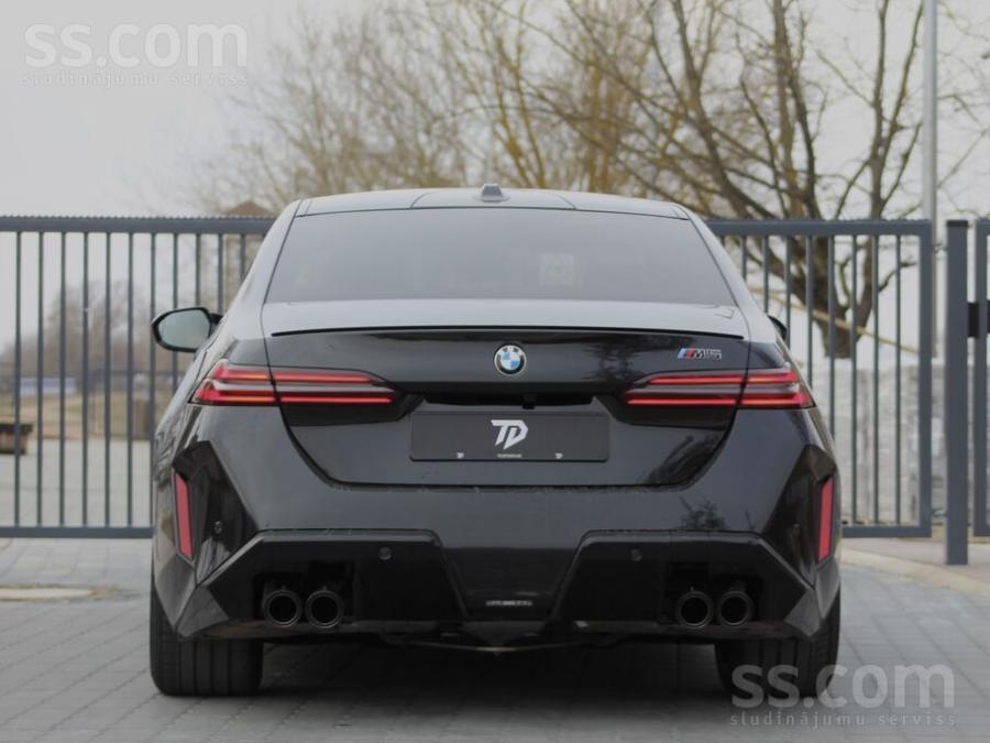 Melns BMW M5 2025 Jelgava, ar dzinēja tilpumu 4.40 L un nobraukumu 8 tūkst. km par 118000 €, foto 9 vietnē AUTOMOTO.COM.LV