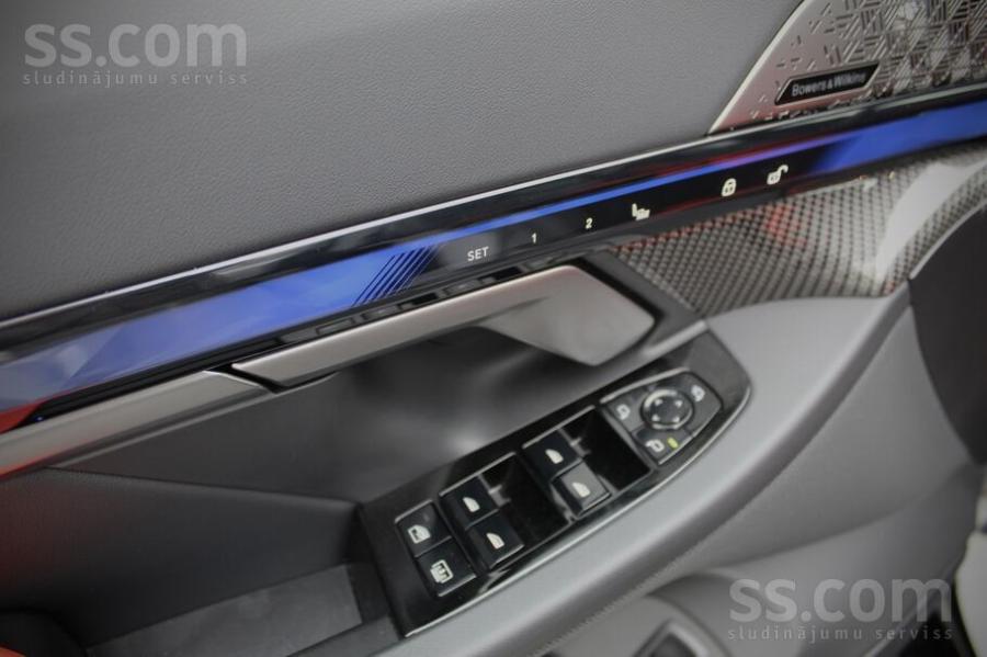 Melns BMW M5 2025 Jelgava, ar dzinēja tilpumu 4.40 L un nobraukumu 8 tūkst. km par 118000 €, foto 24 vietnē AUTOMOTO.COM.LV