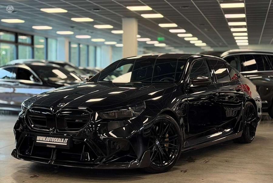 Black BMW M5 2025 in Klaipeda, with an engine capacity of 4.40 L and mileage of 7 thousand km for 112000 €, photo 6 on AUTOMOTO.COM.LV