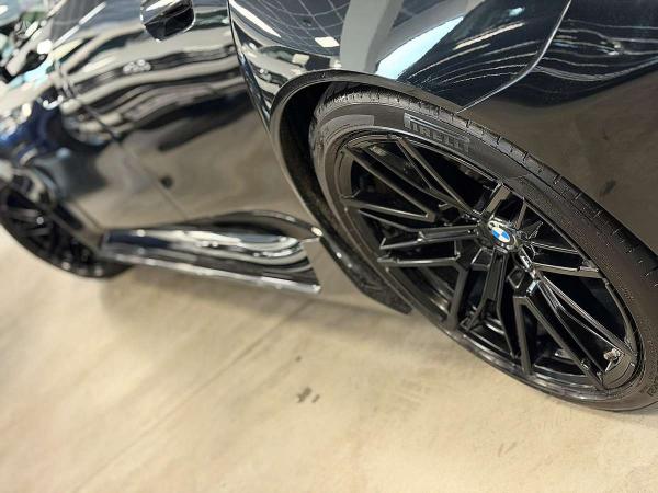 Melns BMW M5 2025 Klaipėda, ar dzinēja tilpumu 4.40 L un nobraukumu 7 tūkst. km par 112000 €, foto 10 vietnē AUTOMOTO.COM.LV
