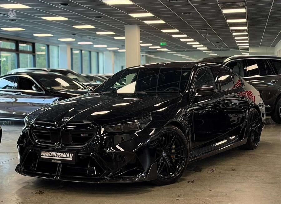 Black BMW M5 2025 in Klaipeda, with an engine capacity of 4.40 L and mileage of 7 thousand km for 112000 €, photo 12 on AUTOMOTO.COM.LV