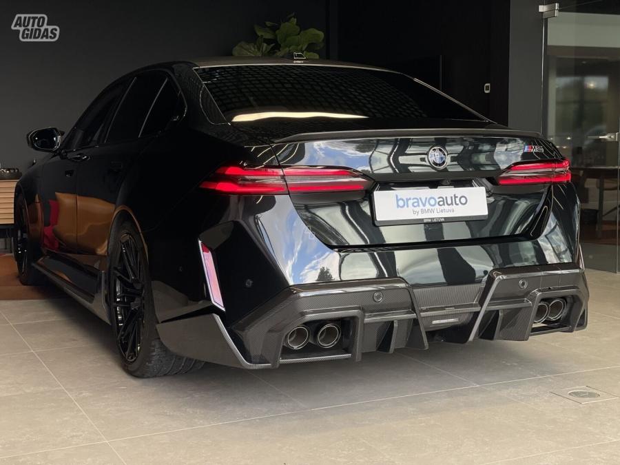 Black BMW M5 2025 in Klaipeda, with an engine capacity of 4.40 L and mileage of 9 thousand km for 117991 €, photo 7 on AUTOMOTO.COM.LV