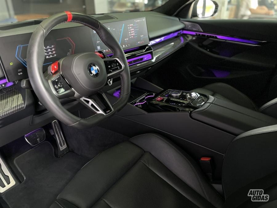 Black BMW M5 2025 in Klaipeda, with an engine capacity of 4.40 L and mileage of 9 thousand km for 117991 €, photo 13 on AUTOMOTO.COM.LV