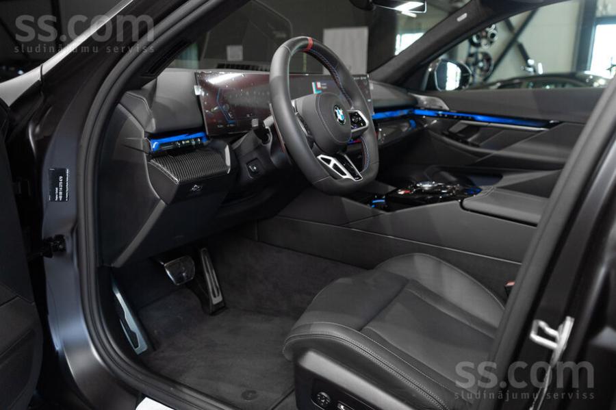 Melns BMW M5 2025 Rīga, ar dzinēja tilpumu 4.40 L un nobraukumu 6 tūkst. km par 123000 €, foto 11 vietnē AUTOMOTO.COM.LV