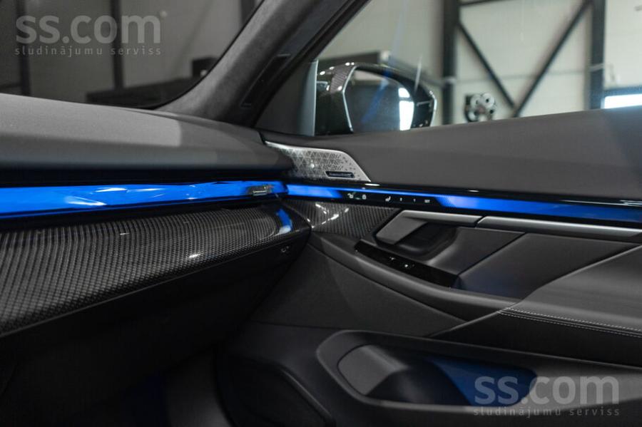 Melns BMW M5 2025 Rīga, ar dzinēja tilpumu 4.40 L un nobraukumu 6 tūkst. km par 123000 €, foto 28 vietnē AUTOMOTO.COM.LV