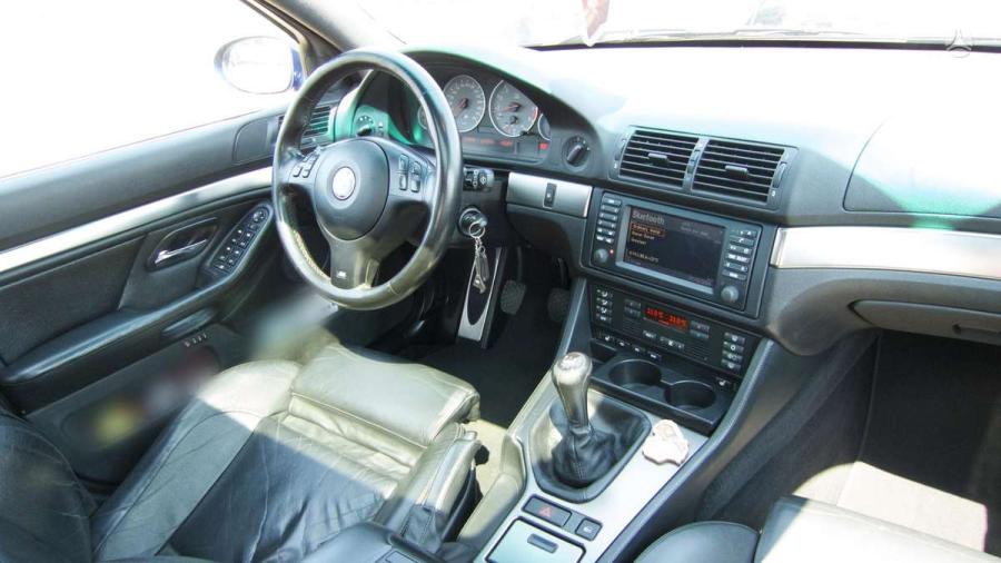 Синий БМВ М5 2002 в Клайпеда, объемом двигателя 4.94 л и пробегом 223 тыс. км за 28000 €, фото 32 на AUTOMOTO.COM.LV