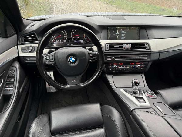 Blue BMW M5 2012 in Riga, with an engine capacity of 4.39 L and mileage of 18 thousand km for 26500 €, photo 8 on AUTOMOTO.COM.LV