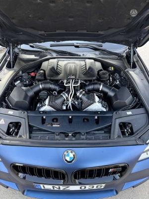 Blue BMW M5 2015 in Kaunas, with an engine capacity of 4.40 L and mileage of 96 thousand km for 29900 €, photo 13 on AUTOMOTO.COM.LV