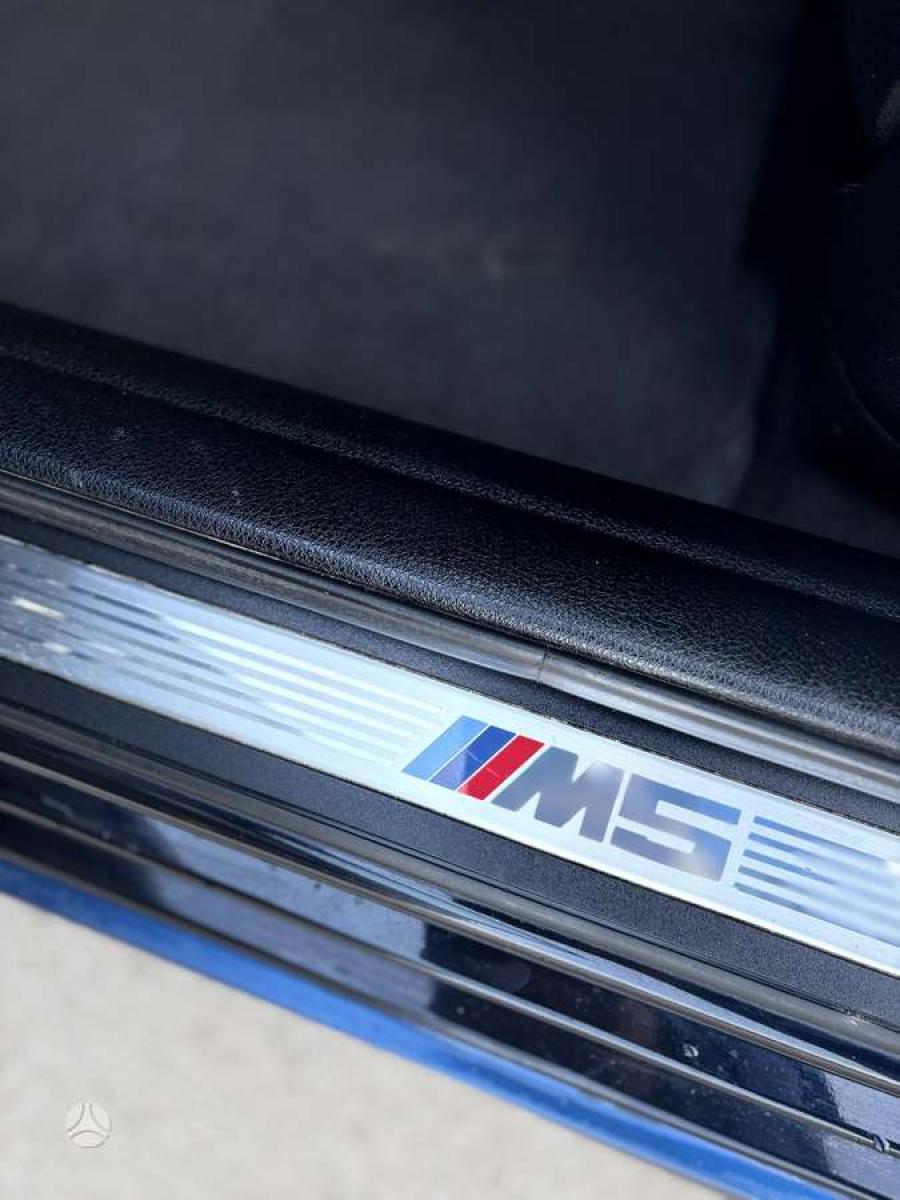 Blue BMW M5 2015 in Kaunas, with an engine capacity of 4.40 L and mileage of 96 thousand km for 29900 €, photo 14 on AUTOMOTO.COM.LV